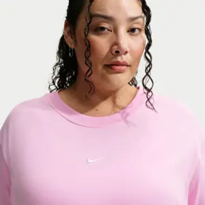Nike Classic Oversized Short-sleeve T-shirt