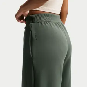 Nike 24.7 Impossiblysoft High-waisted Wide-leg Pants