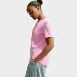 Nike Club Essentials T-shirt - Pink