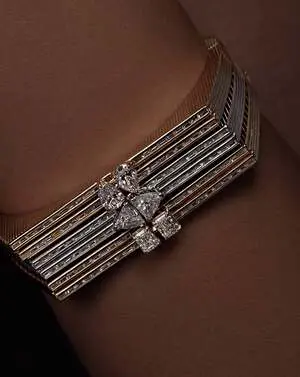 Loraida Blade Double Trilliant Bangle In 18k Gold With 1 Tcw Diamonds - Yellow Gold