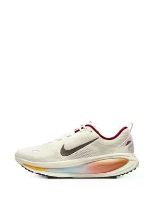 Nike Vomero 18 Sneakers