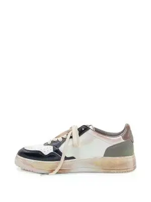 AUTRY Medalist Low-top Sneakers With Paneling And Perforations - White