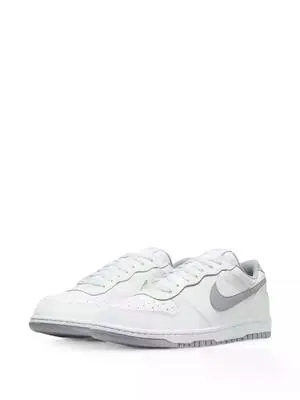 Nike Low Top Sneakers With Swoosh Logo