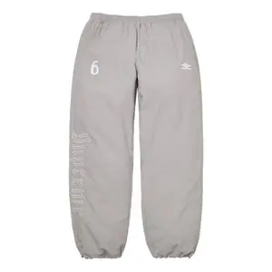 Supreme X Umbro Ss26 Rhinestone Track Pant - Light Grey