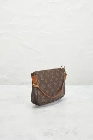 LOUIS VUITTON Monogram Pochette Accessoires Shoulder Bag - Brown