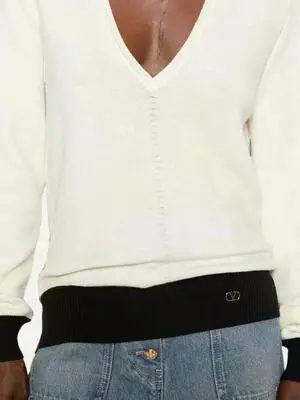 Valentino Garavani Vlogo Signature V-neck Sweater - Neutrals