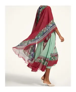 La DoubleJ Maria Cape