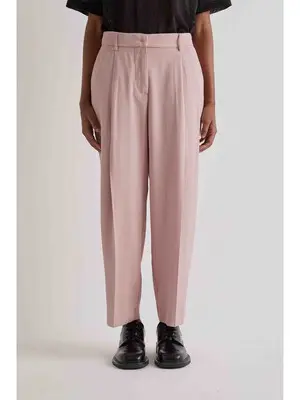 MEIMEIJ Cropped Pants - Pink
