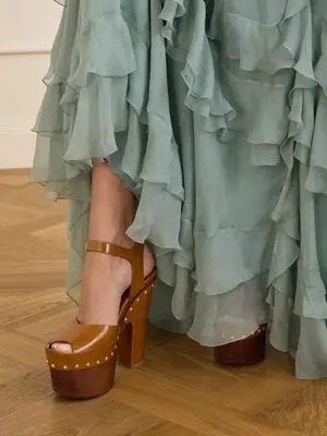 Chloé Meret Leather Platform Sandals - Brown