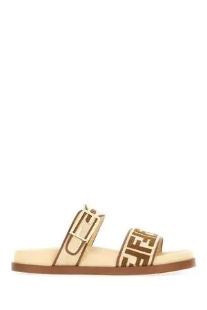 Fendi Embossed Logo Slippers - Multicolor