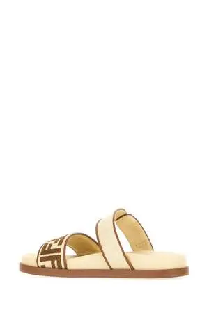 Fendi Embossed Logo Slippers - Multicolor
