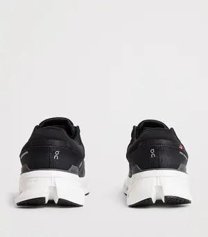 On Cloudrunner 2 Trainers