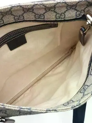 Gucci Gg Supreme Shoulder Bag
