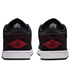 JORDAN 1 Low "bloodline" Sneakers