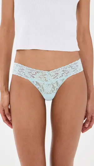 Hanky Panky Signature Lace Low Rise Thong Panties 5 Pack