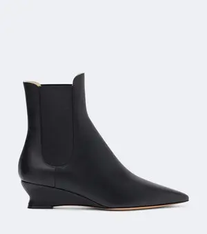 Le Monde Beryl Camille Chelsea Boots