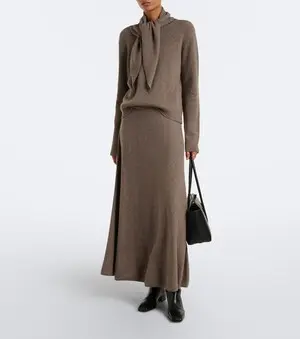 LISA YANG Cashmere Crew Neck Sweater