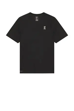 On Court-t" T-shirt