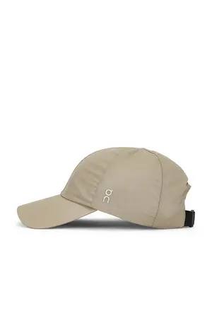 On Baseball Cap - Brume