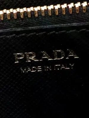 Prada 2010s Saffiano-leather Bi-fold Wallet - Black