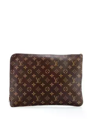 LOUIS VUITTON Etui Voyage Pouch Monogram Canvas Mm Clutch Bag