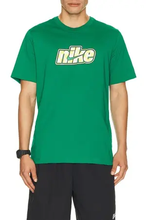 Nike Nsw Tee Std Celebrate Sport In Green