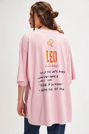 SABBI Horoscope Graphic T-shirt