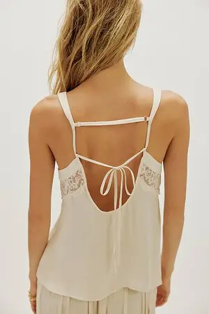 INTIMATELY So In Love Cami With Lace And Underwire - Toasted Eggnog
