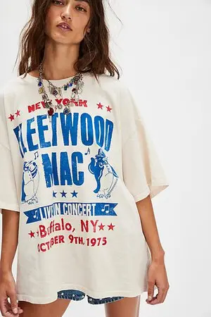Daydreamer Short T-shirts For Women