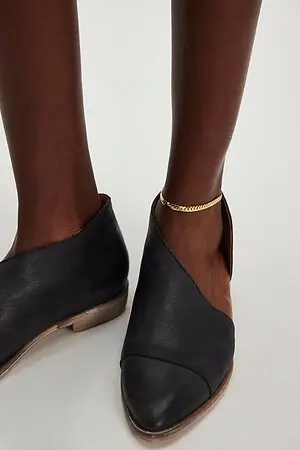 FP COLLECTION Leather Flat With Side Cutouts And Stacked Heel