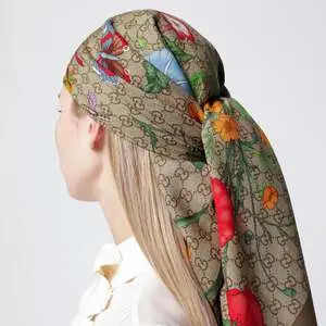 Gucci Wool And Silk Shawl With Flora And Gg Print In Shell