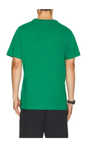 Nike Nsw Tee Std Celebrate Sport In Green
