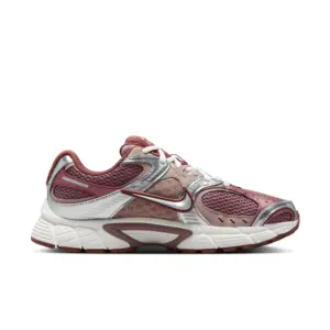 Nike V5 Rnr Shoes With Reflective Accents