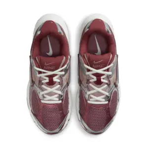 Nike V5 Rnr Shoes With Reflective Accents