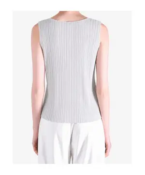 Issey Miyake Sleeveless Pleated Top - No