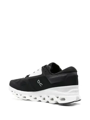 On Cloudstratus 3 Sneakers