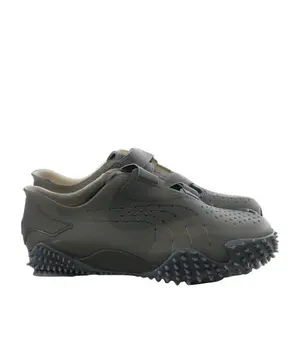 PUMA Round-toe Sneakers - Black