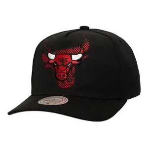 Mitchell & Ness Chicago Bulls Tilted Pro Pinch Adjustable Hat - Black