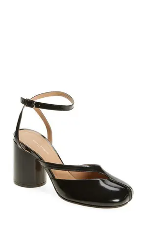 MAISON MARGIELA Tabi Ankle Strap Pump - Black