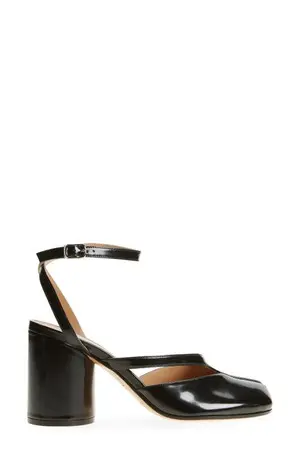 MAISON MARGIELA Tabi Ankle Strap Pump
