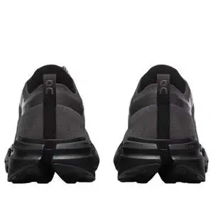 On Cloudsoma Sneakers - Black/black