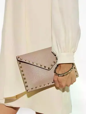 Valentino Garavani Rockstud Leather Clutch Bag - Neutrals