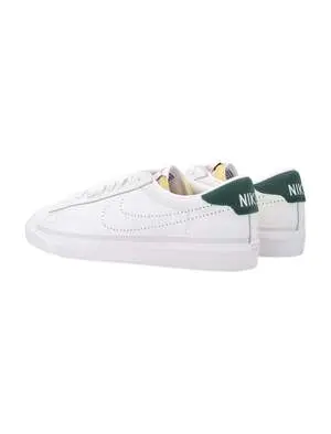 Nike Classic Sneakers