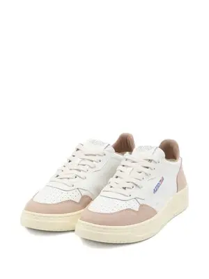 AUTRY Medialist Low Leather Sneakers With Logo Detail - Pink