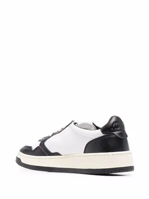 AUTRY Medialist Low Leather Sneakers