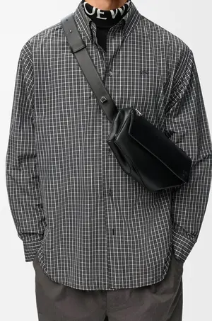 Loewe Puzzle Featherlight Sling Bag In Nappa Lambskin - Black