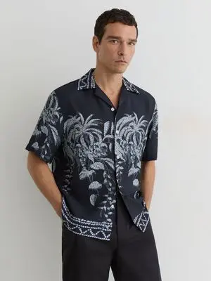 REISS Camino Palm-print Cuban-collar Shirt - Navy