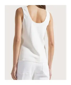 Seventy Scoop Neck Sleeveless Top With Straight Hem