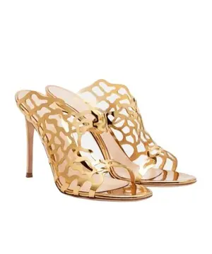 GIANVITO ROSSI Metallic Leather Mules - Nude