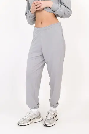 ON/OFF ESSENTIALS The Solace Sweatpant - Black